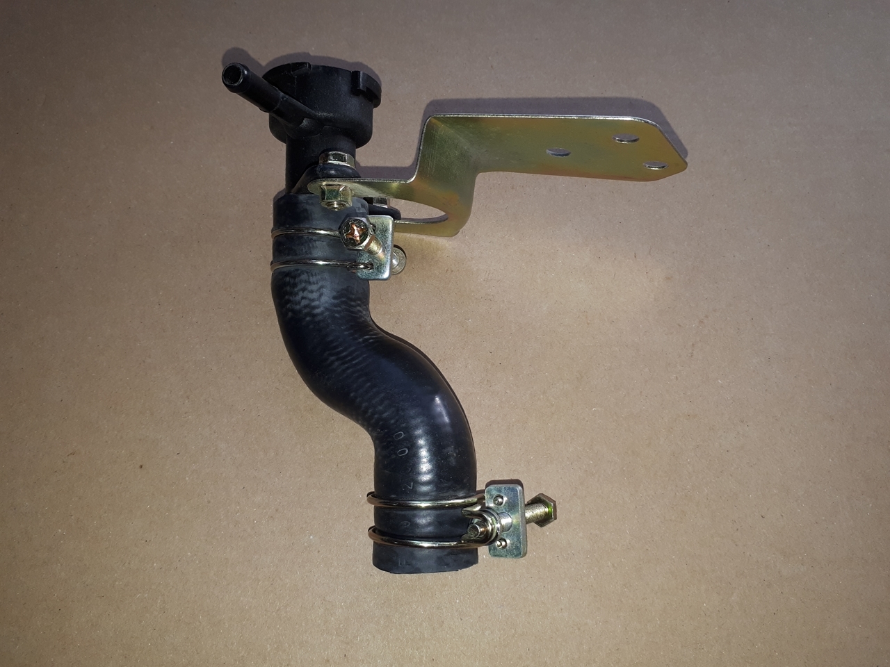 dfskparts.com - DFSK Parts Limited. Radiator Filler Neck/Hose And Bracket